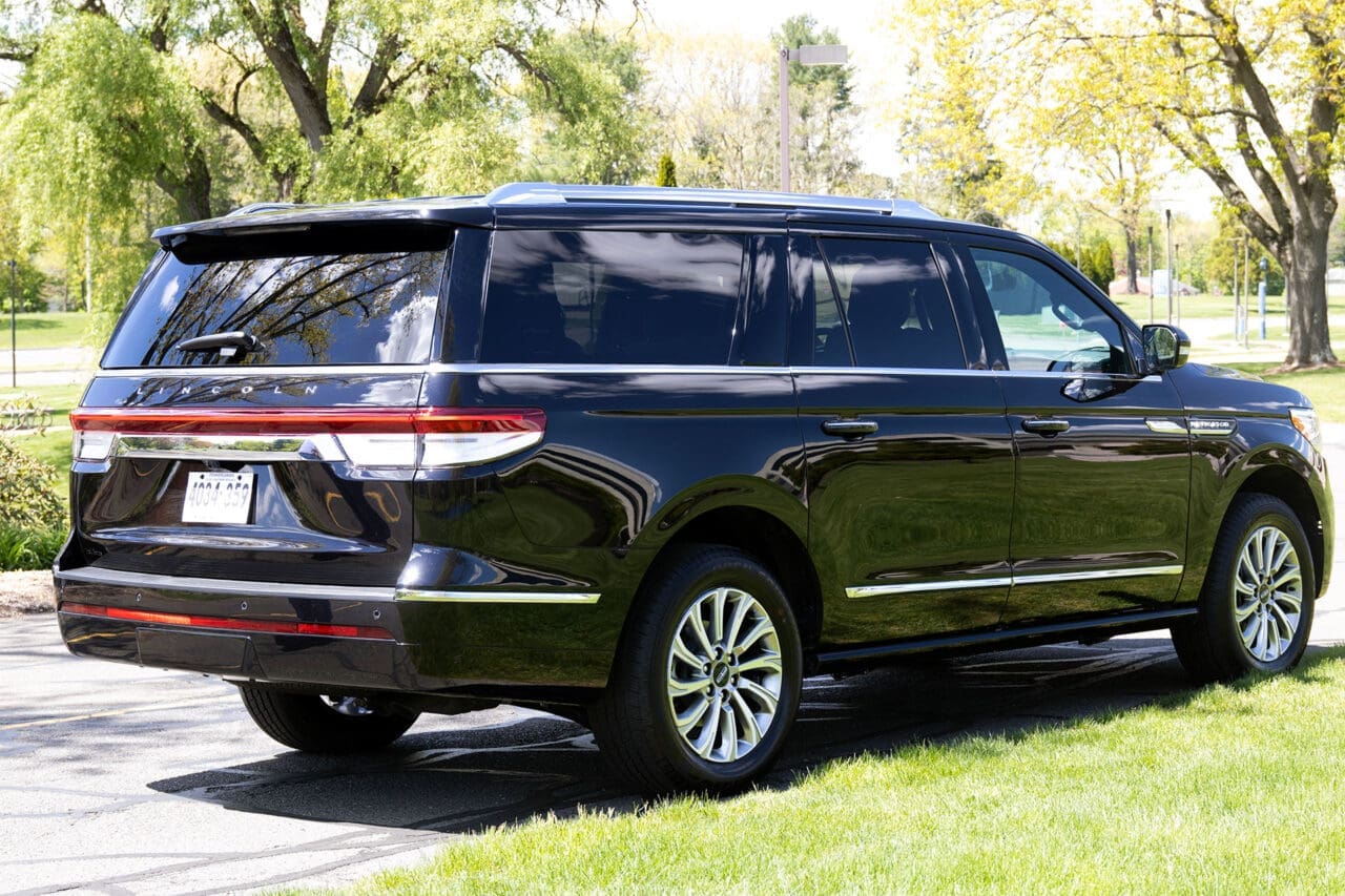 Elite Limousine CT Vehicle Fleet | Vehicle - Lincoln Navigator